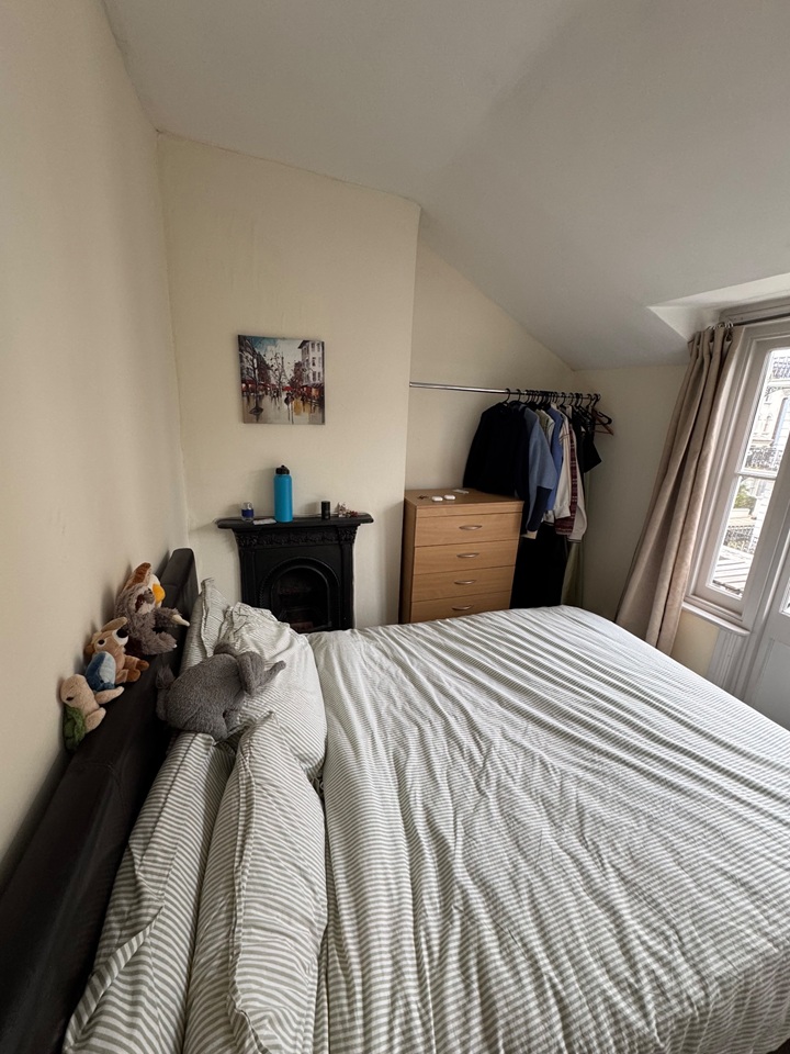 London - 1 Bed Flat, Marjorie Grove, SW11 - To Rent Now for £2,000.00 p/m