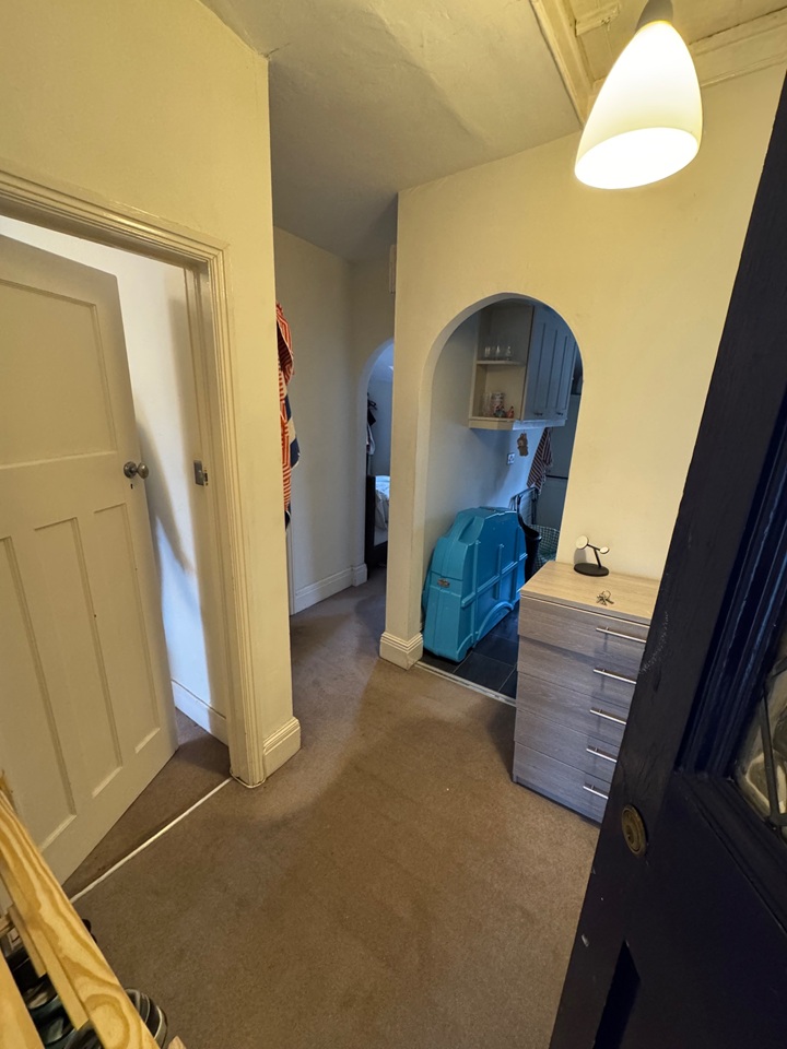 London - 1 Bed Flat, Marjorie Grove, SW11 - To Rent Now for £2,000.00 p/m