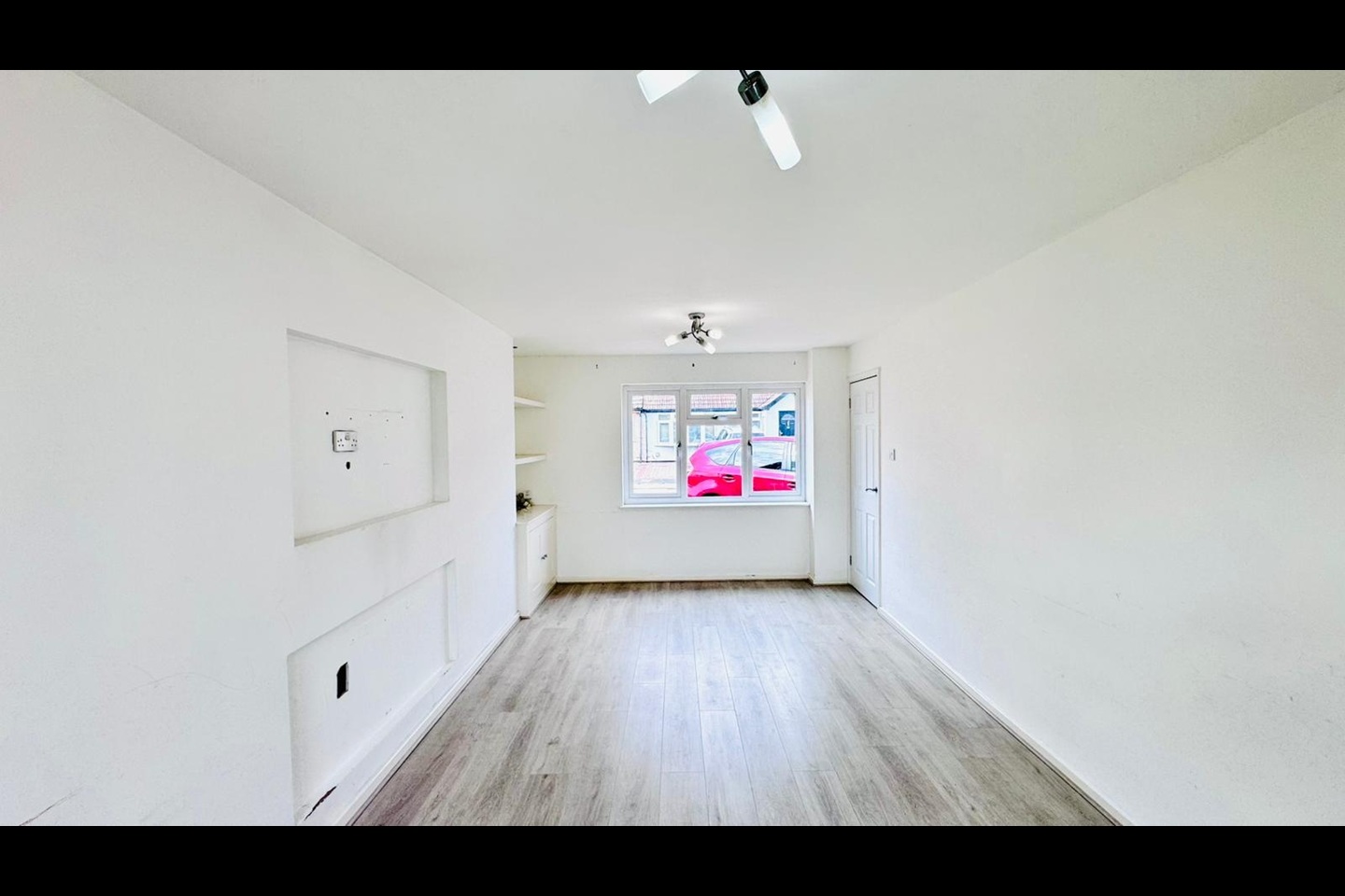 Basildon - 3 Bed Terraced House, Latchetts Shaw, SS16 - To Rent Now for ...