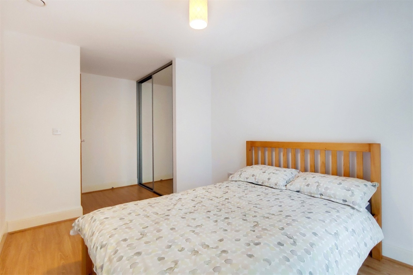 London Bridge - 1 Bed Flat, Spa Road, SE16 - To Rent Now for £1,900.00 p/m