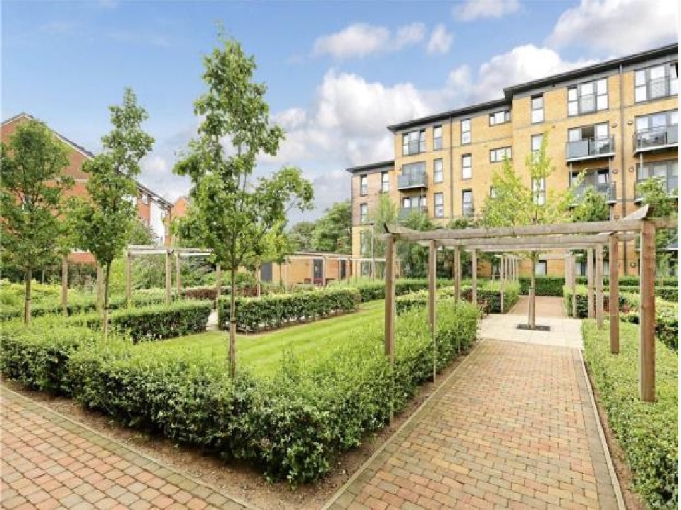 London Bridge - 1 Bed Flat, Spa Road, SE16 - To Rent Now for £1,900.00 p/m