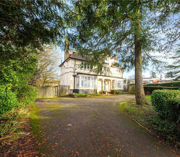 Northwood - 2 Bed Flat, Carew Road, HA6 - To Rent Now for £1,390.00 p/m