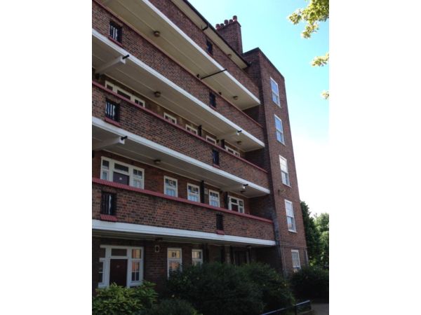 London - 2 Bed Flat, Stewarts Road, SW8 - To Rent Now for £1,925.00 p/m