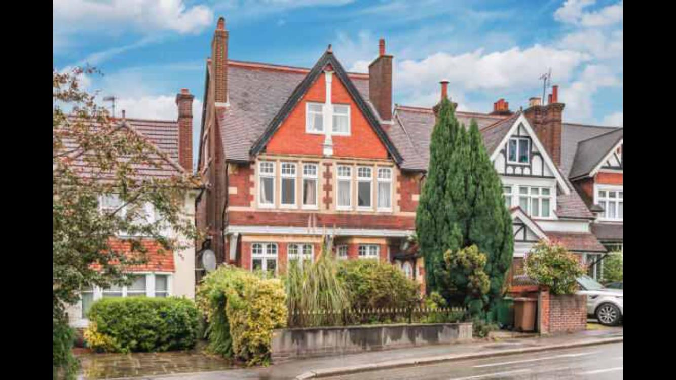 Reigate - 1 Bed Flat, Reigate Road, RH2 - To Rent Now for £1,100.00 p/m