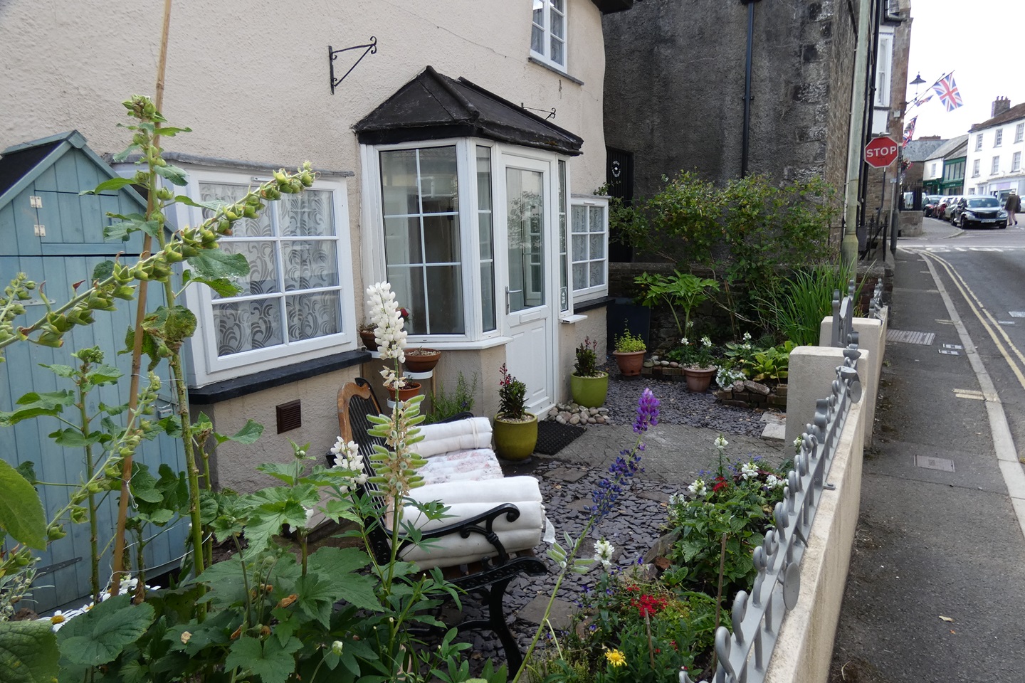 North Tawton, Devon - 2 Bed Detached House, North Street, EX20 - To ...