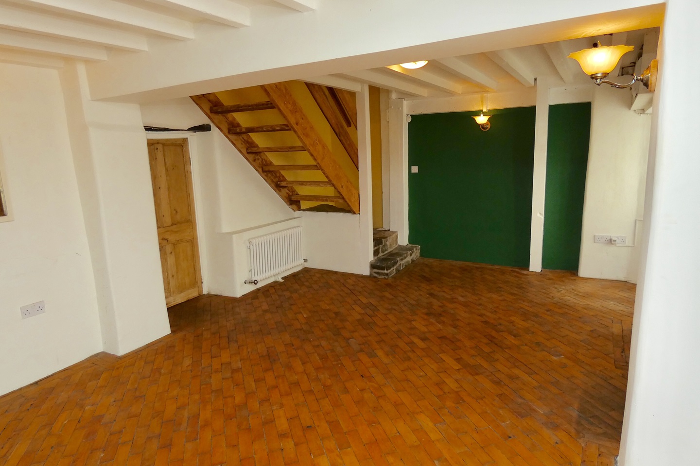 North Tawton, Devon - 2 Bed Detached House, North Street, EX20 - To ...