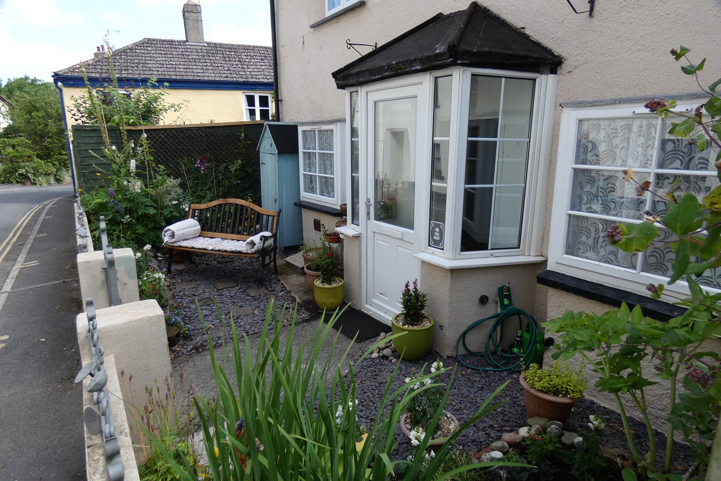 North Tawton, Devon - 2 Bed Detached House, North Street, EX20 - To ...