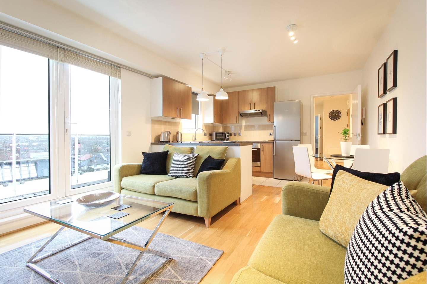 London - 2 Bed Penthouse, Bromyard House, W3 - To Rent Now for £1,950. ...