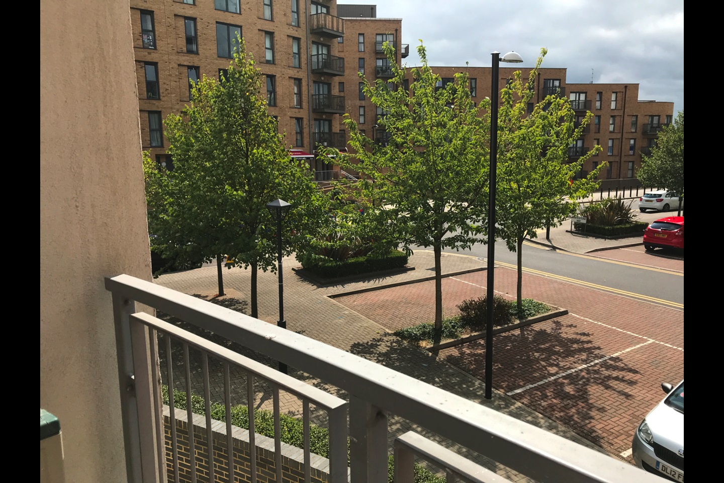 Croydon - 2 Bed Flat, Peebles Court, CR0 - To Rent Now for £1,500.00 p/m