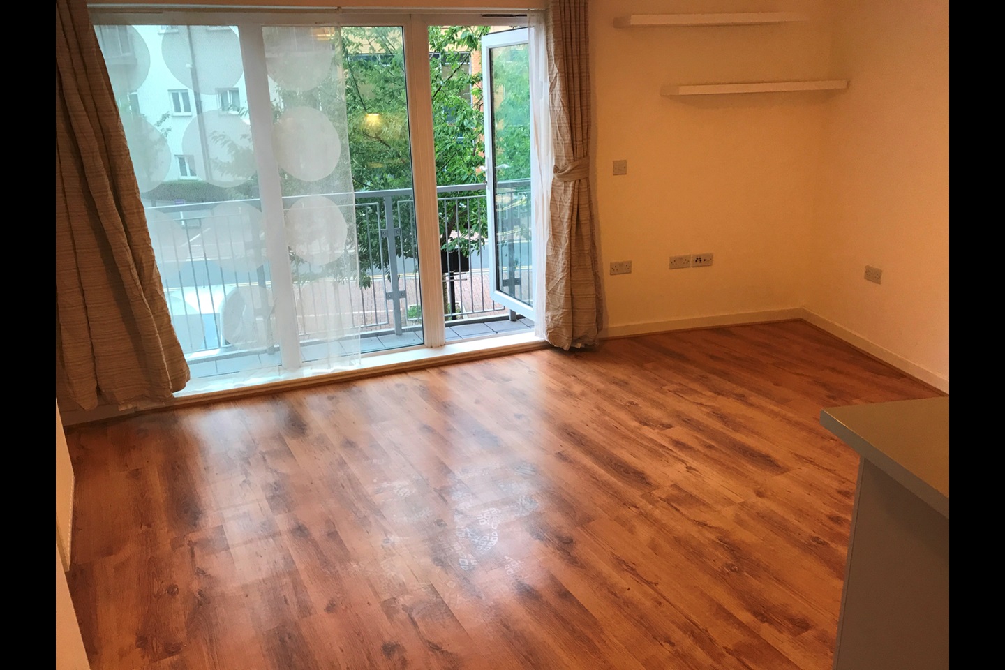 Croydon - 2 Bed Flat, Peebles Court, CR0 - To Rent Now for £1,500.00 p/m