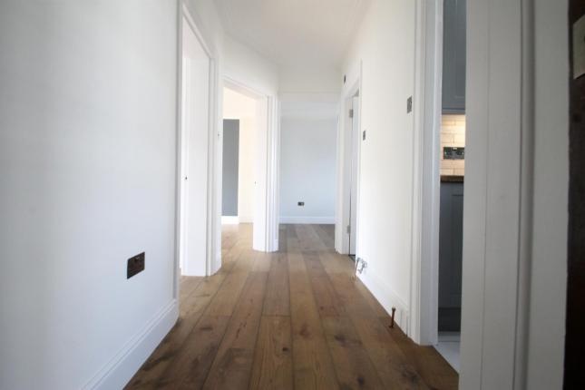 London - 2 Bed Flat, Streatham Court, SW16 - To Rent Now for £2,250.00 p/m