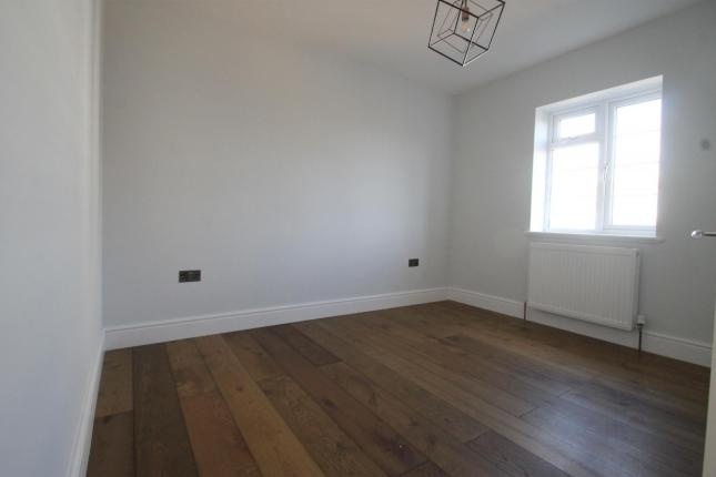 London - 2 Bed Flat, Streatham Court, SW16 - To Rent Now for £2,100.00 p/m