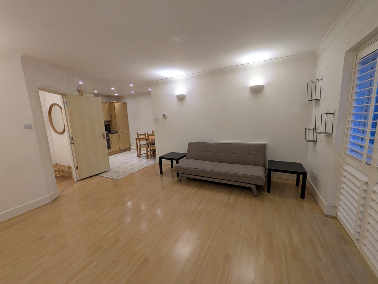 London - 1 Bed Flat, Raven Row, E1 - To Rent Now for £1,800.00 p/m