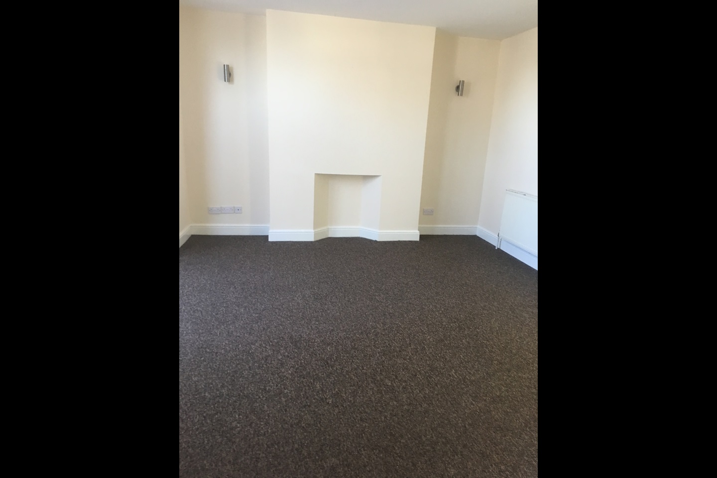 Shipley - 1 Bed Flat, Carr Lane, BD18 - To Rent Now for £550.00 p/m