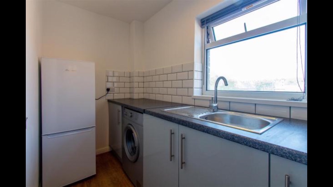 Cardiff - 1 Bed Flat, Treherbert Street, CF24 - To Rent Now for £850.00 p/m