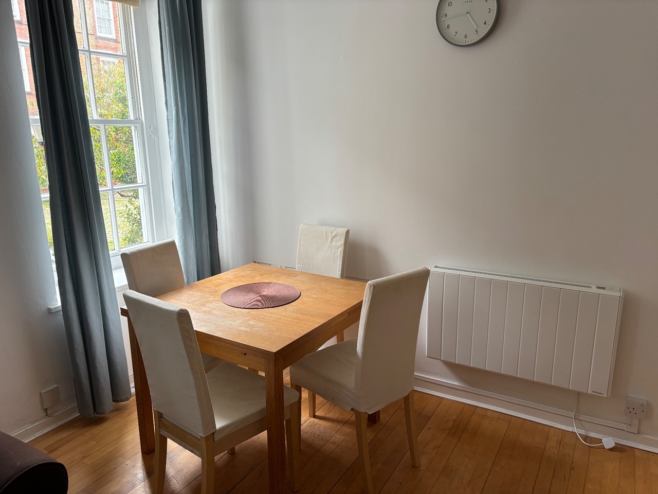 London - 3 Bed Flat, White House, SW11 - To Rent Now for £2,690.00 p/m