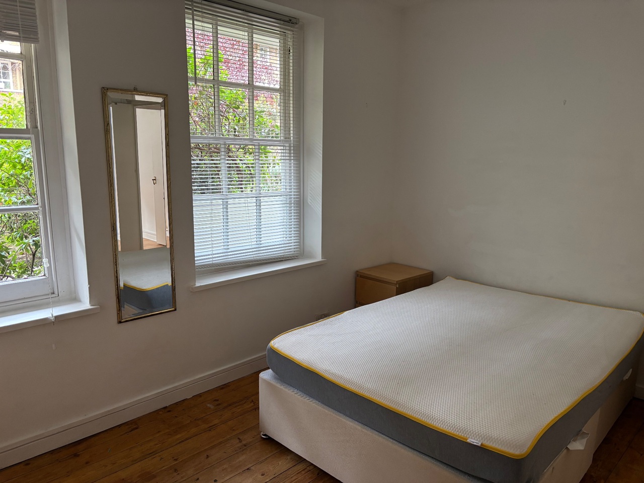 London - 3 Bed Flat, White House, SW11 - To Rent Now for £2,690.00 p/m