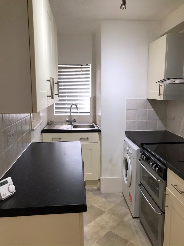 Westcliff-On-Sea - 1 Bed Flat, Genesta Road, SS0 - To Rent Now for £ ...