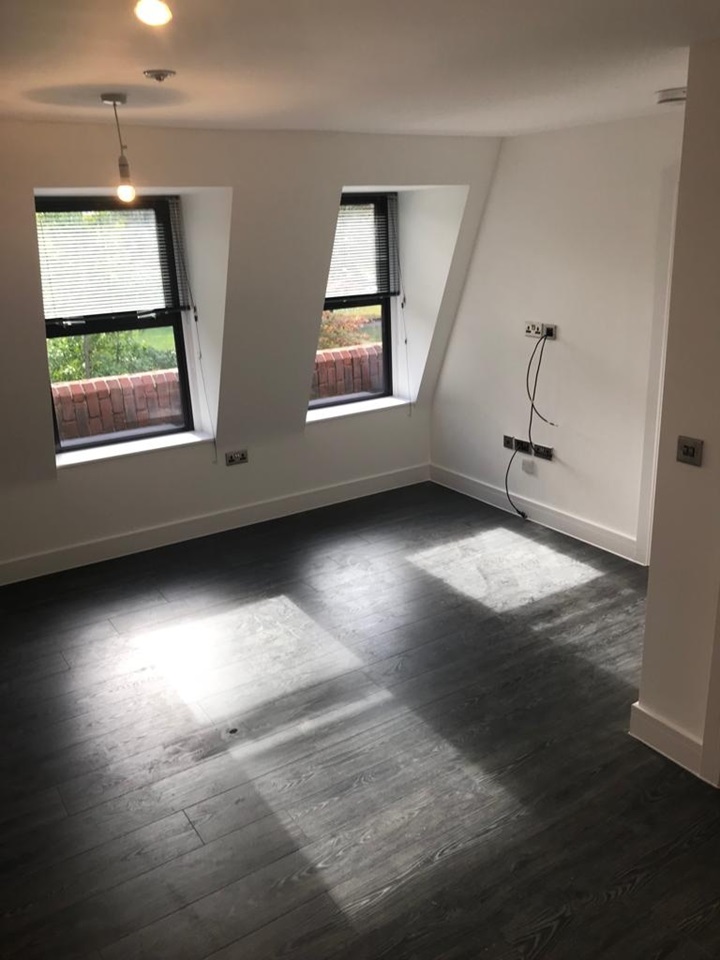 Epsom - 1 Bed Flat, Rosebery Lodge, KT18 - To Rent Now for £1,375.00 p/m