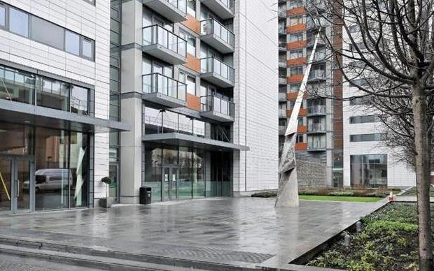 London - 1 Bed Flat, Elektron Tower, E14 - To Rent Now for £1,700.00 p/m