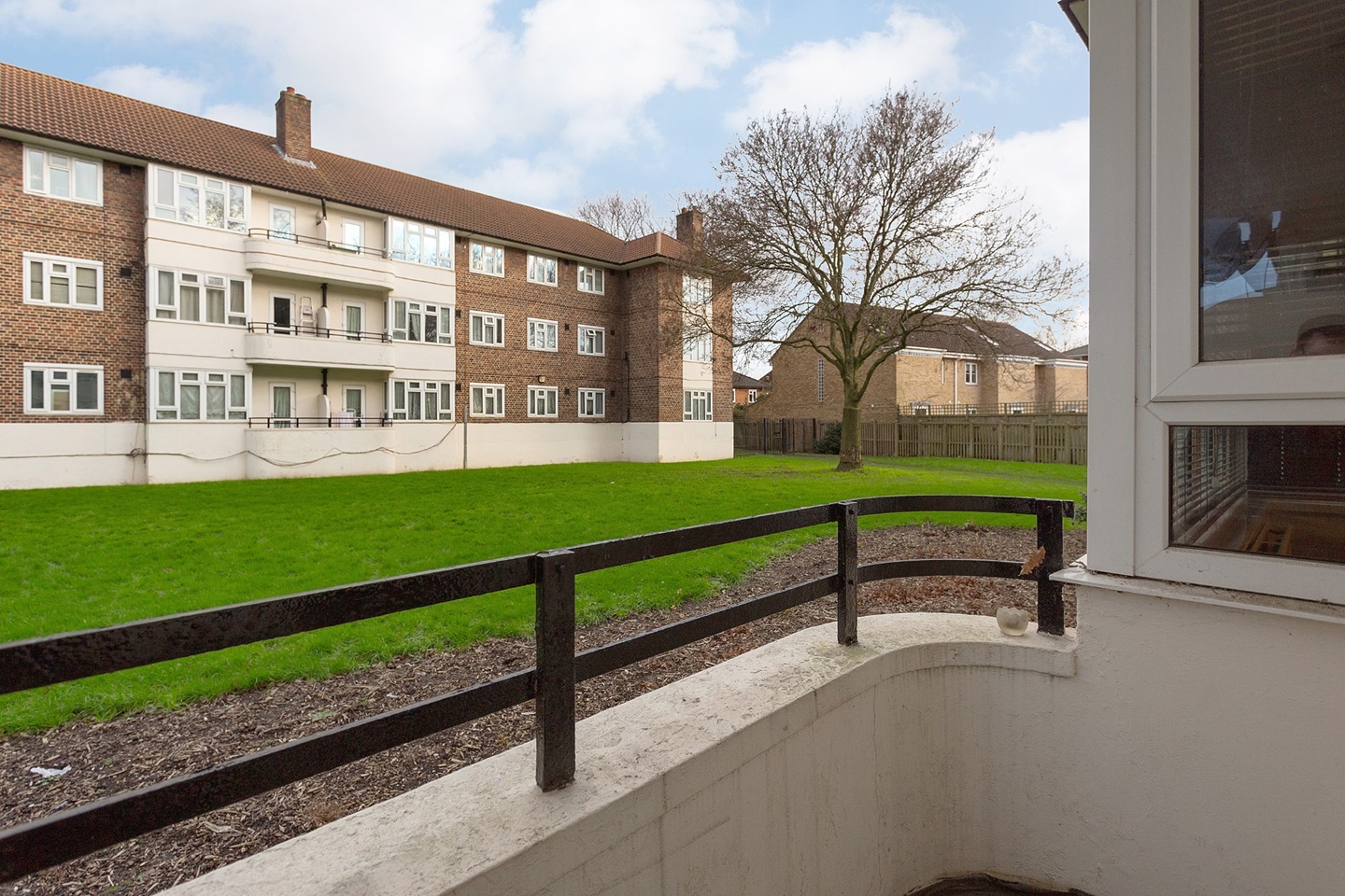 London - 3 Bed Flat, Parrington House, SW4 - To Rent Now for £2,650.00 p/m