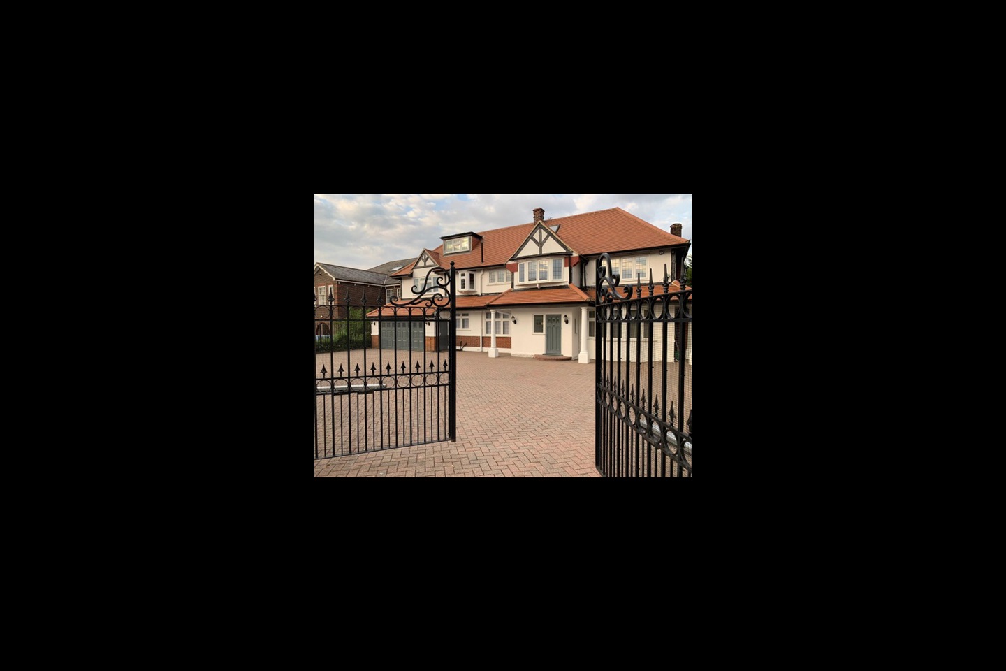 Chigwell - 5 Bed Detached House, Hainault Road, IG7 - To Rent Now for £ ...