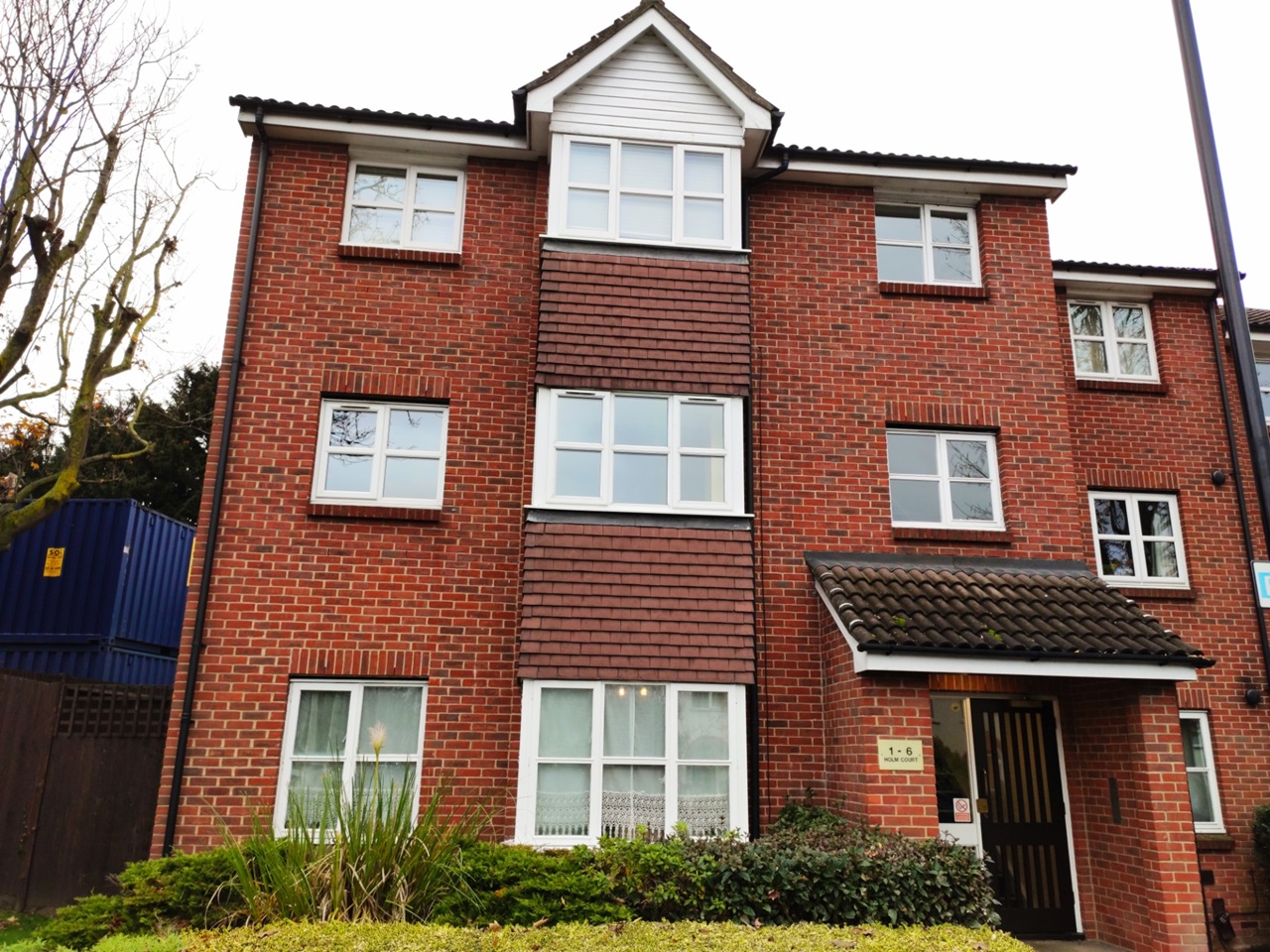 London - 2 Bed Flat, Holm Court, SE12 - To Rent Now for £1,650.00 p/m