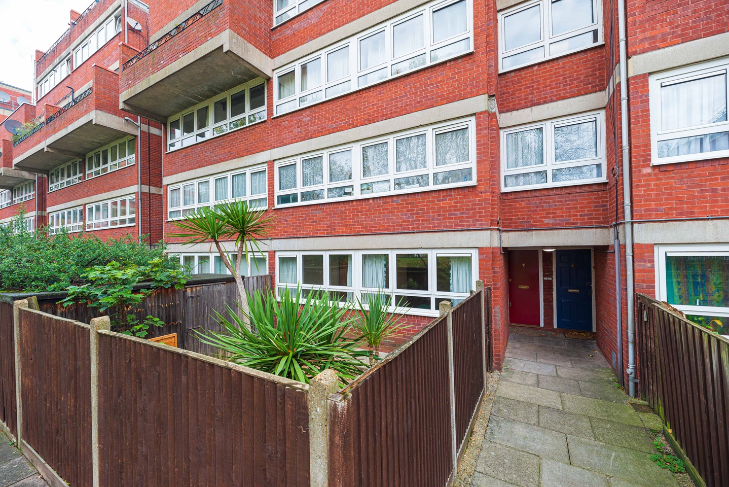 London - 3 Bed Maisonette, Goulden House, SW11 - To Rent Now for £2,500 ...