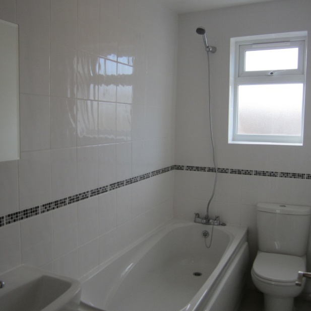 London - 2 Bed Flat, Oldridge Road, SW12 - To Rent Now for £2,200.00 p/m
