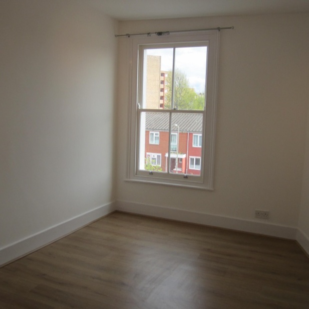 London - 2 Bed Flat, Oldridge Road, SW12 - To Rent Now for £2,200.00 p/m