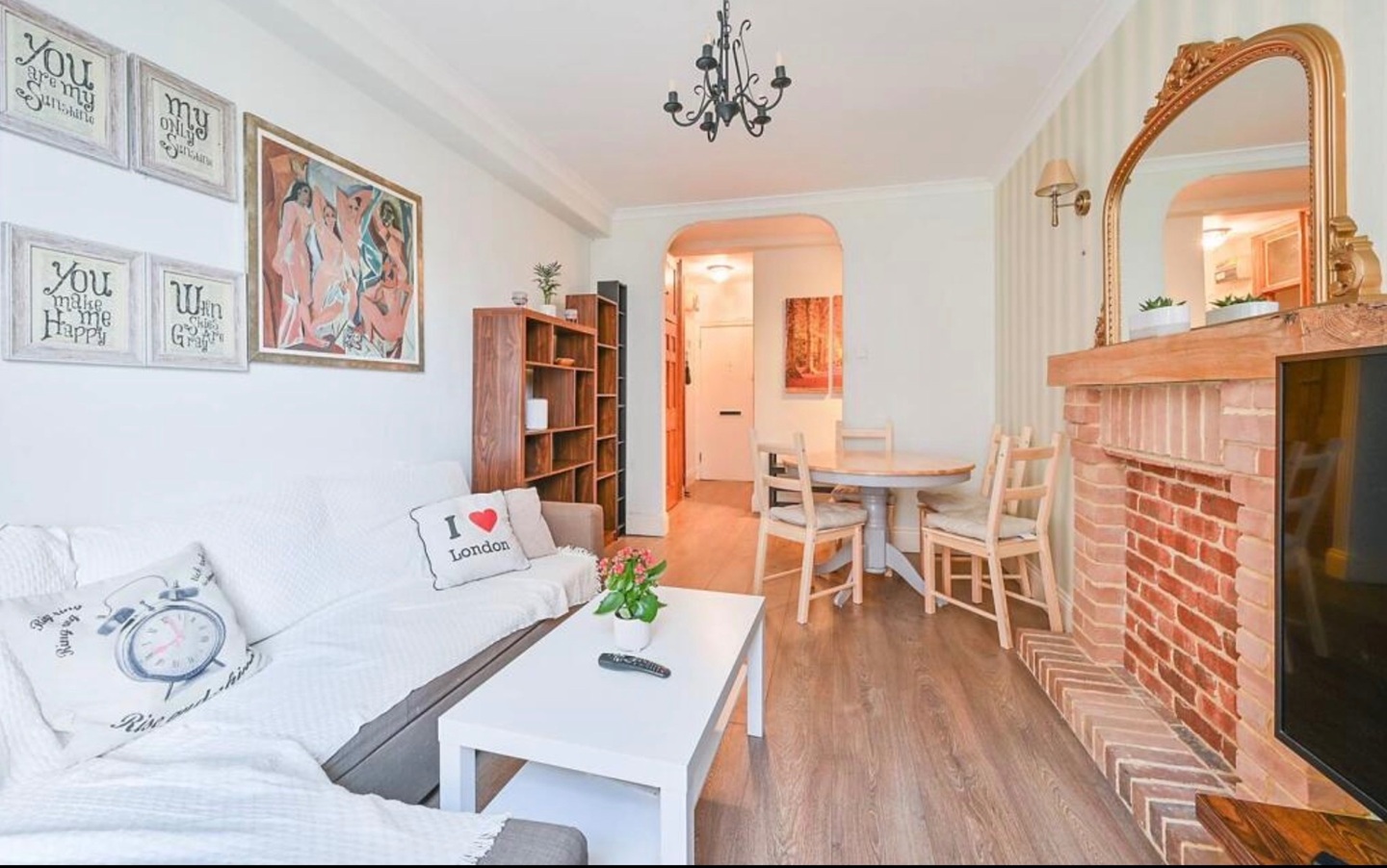 London - 1 Bed Flat, Peters Court, W2 - To Rent Now for £2,300.00 p/m