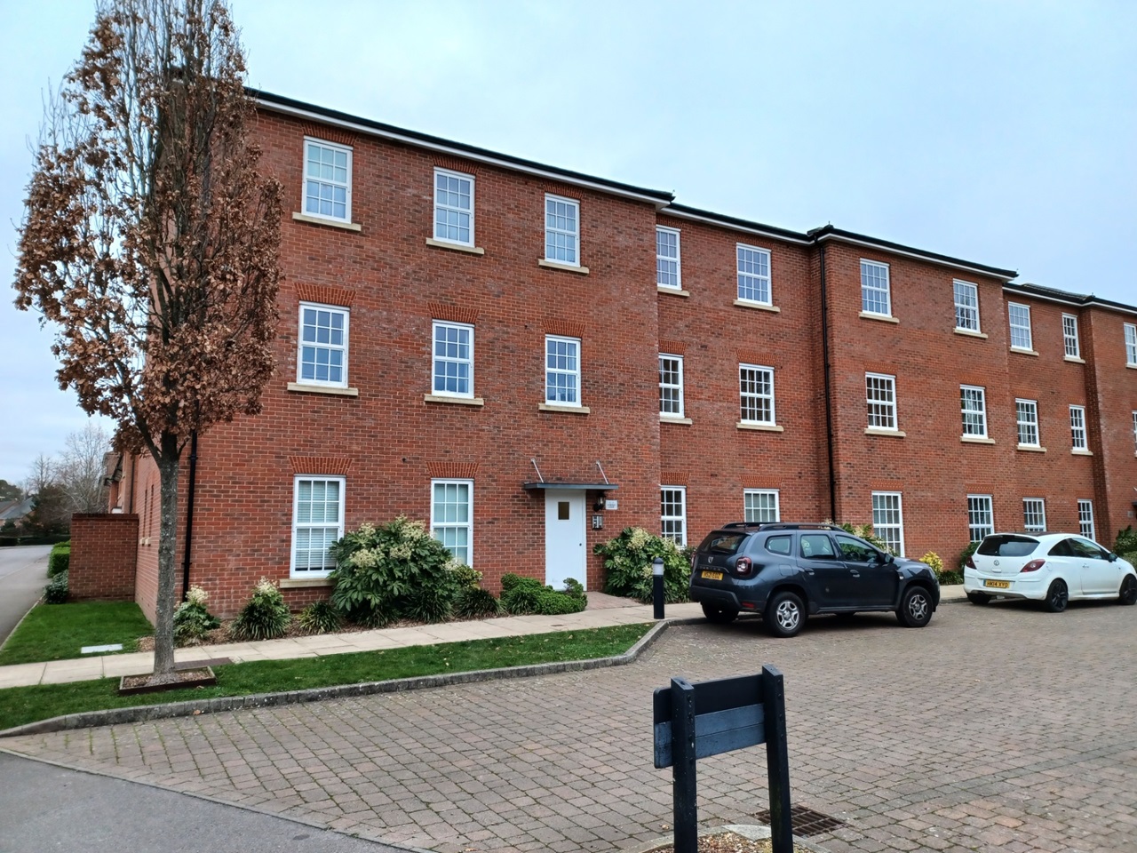 Knowle, Fareham - 2 Bed Flat, North Square, PO17 - To Rent Now for £ ...