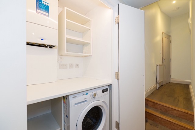 London - 1 Bed Flat, Bonnington Square, SW8 - To Rent Now for £1,700.00 p/m