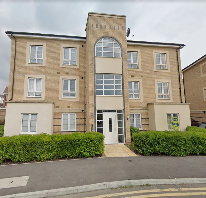 Slough, Langley (Castleview Catchment) - 2 Bed Flat, Fisher Place, SL3 ...