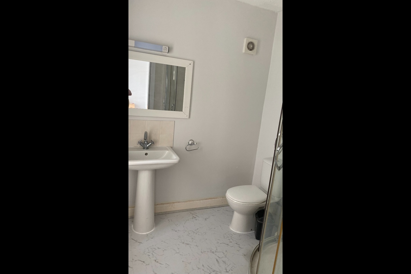 Rotherham - 2 Bed Semi-Detached House, Oakwood Road East, S60 - To Rent ...