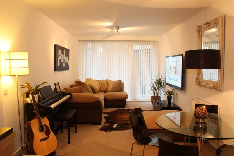 London - 2 Bed Flat, Tarves Way, SE10 - To Rent Now for £2,050.00 p/m