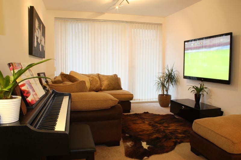 London - 2 Bed Flat, Tarves Way, SE10 - To Rent Now for £2,050.00 p/m