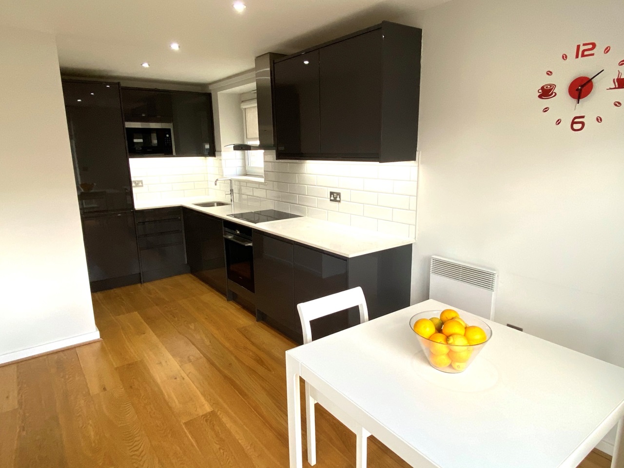 London - 2 Bed Flat, Signal House, SE1 - To Rent Now for £2,795.00 p/m