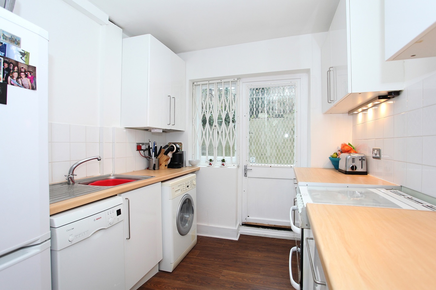 London - 2 Bed Flat, Victoria Rise, SW4 - To Rent Now for £2,250.00 p/m