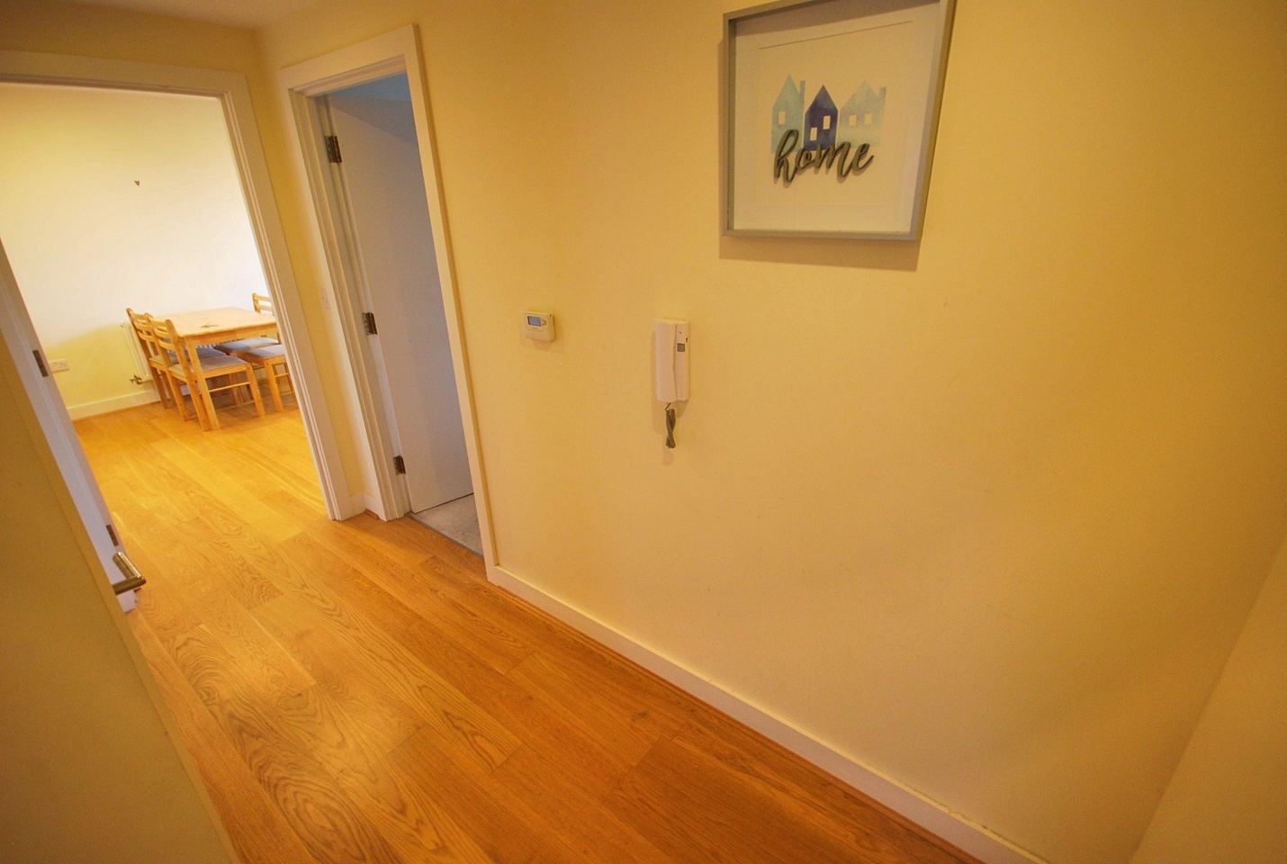 Reading - 1 Bed Flat, Drake Way, RG2 - To Rent Now for £1,300.00 p/m