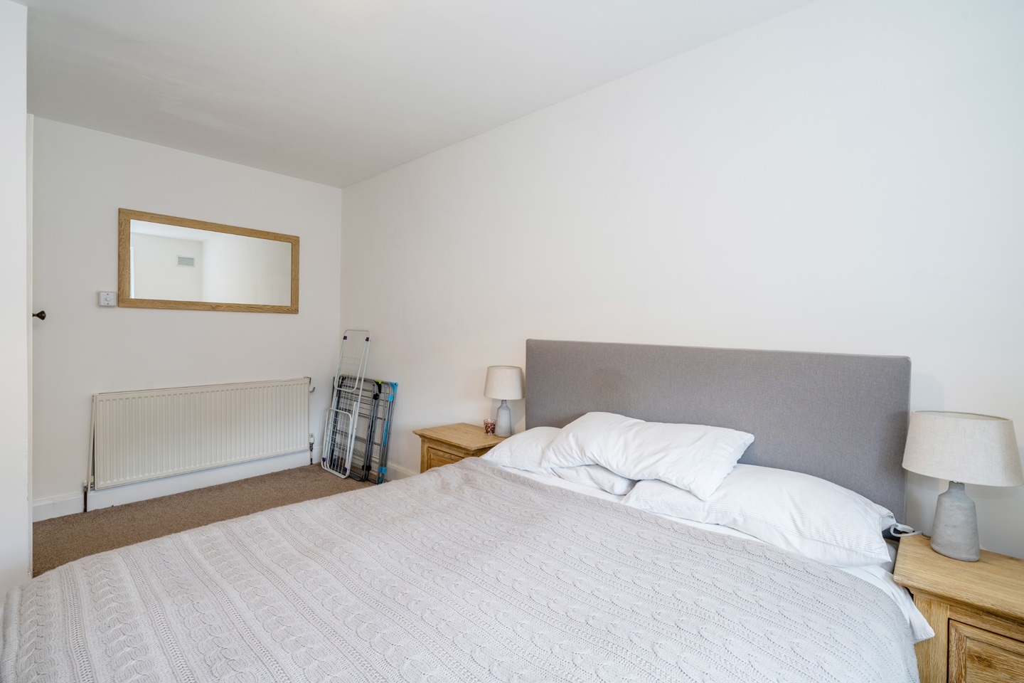 London - 2 Bed Flat, Kenneth Court, SE11 - To Rent Now for £2,400.00 p/m