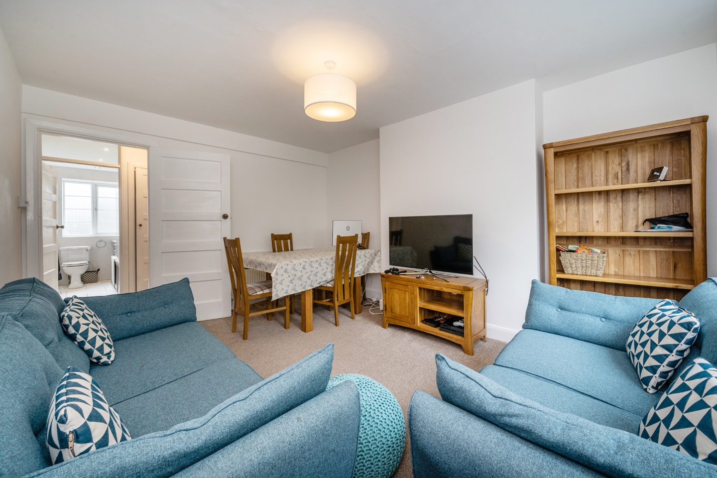 London - 2 Bed Flat, Kenneth Court, SE11 - To Rent Now for £2,400.00 p/m