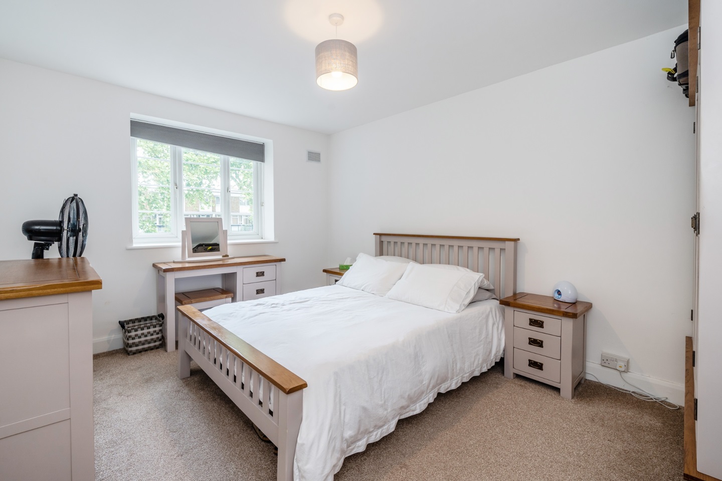 London - 2 Bed Flat, Kenneth Court, SE11 - To Rent Now for £2,400.00 p/m