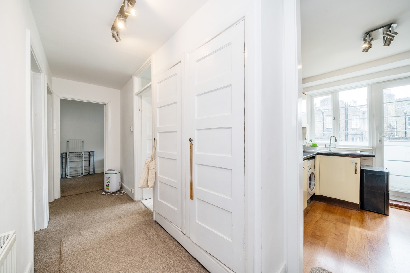 London - 2 Bed Flat, Kenneth Court, SE11 - To Rent Now for £2,400.00 p/m