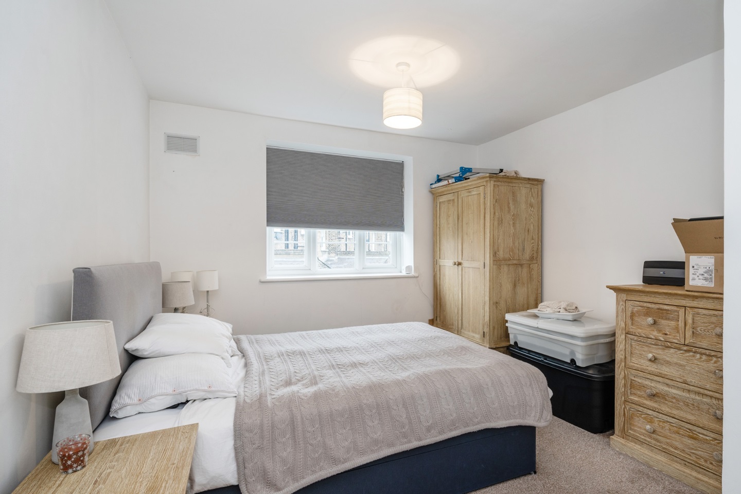 London - 2 Bed Flat, Kenneth Court, SE11 - To Rent Now for £2,400.00 p/m