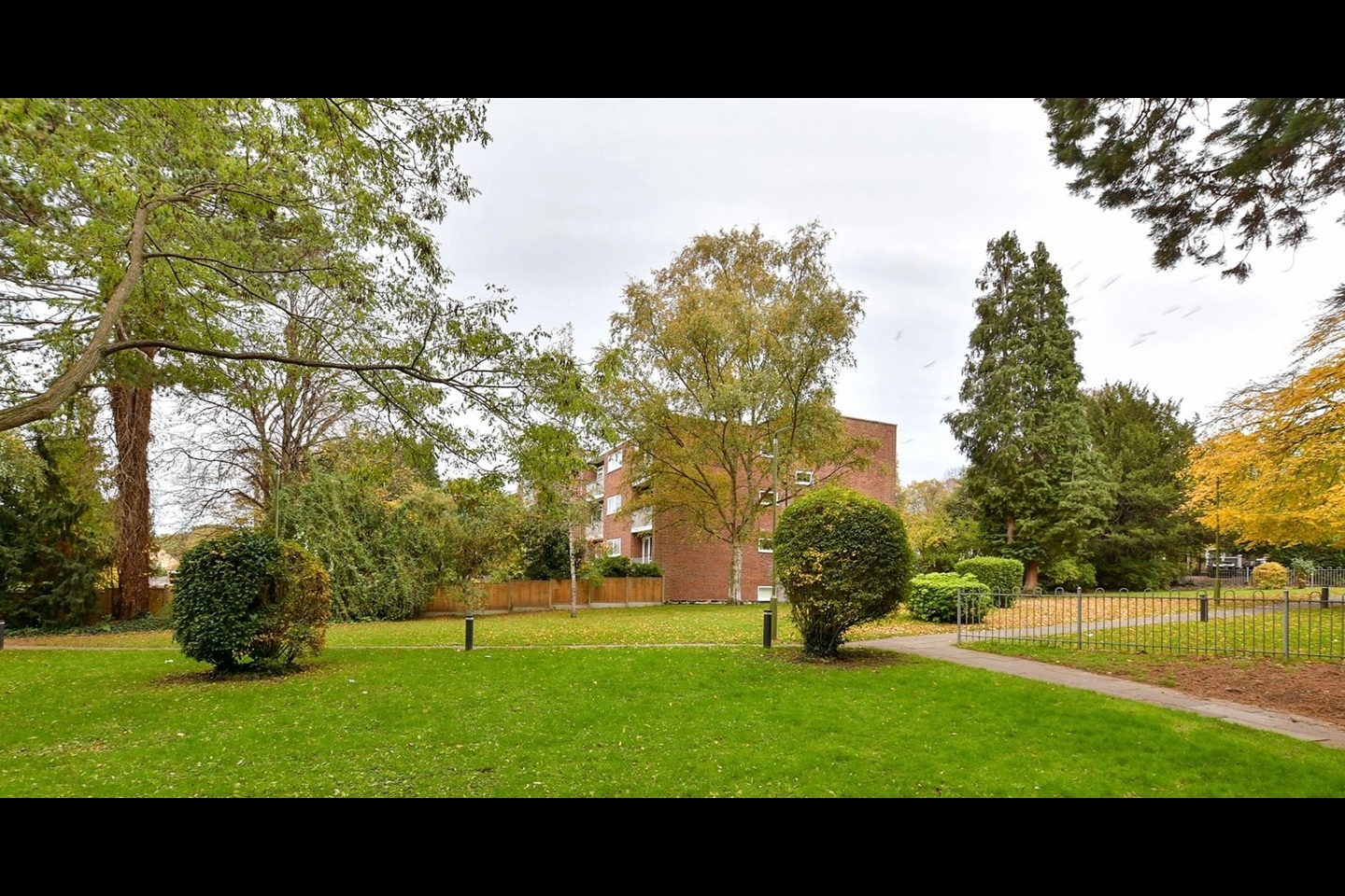 Sutton - 2 Bed Flat, Sutton, SM2 - To Rent Now for £1,600.00 p/m