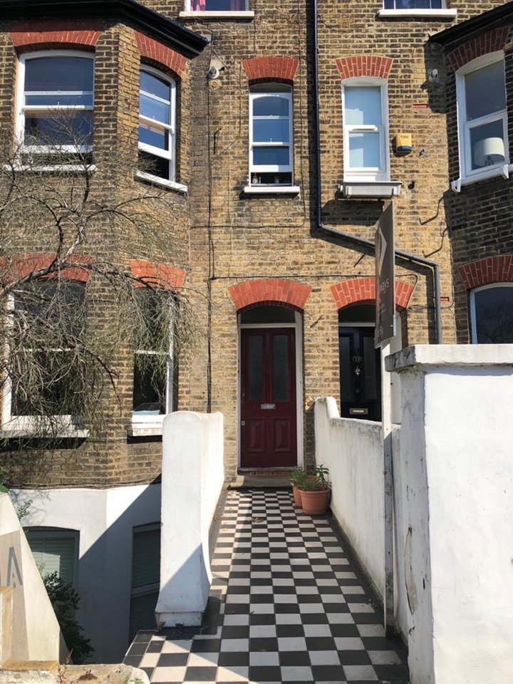 London - 1 Bed Flat, Avenue Park Road, SE27 - To Rent Now for £1,400.00 p/m