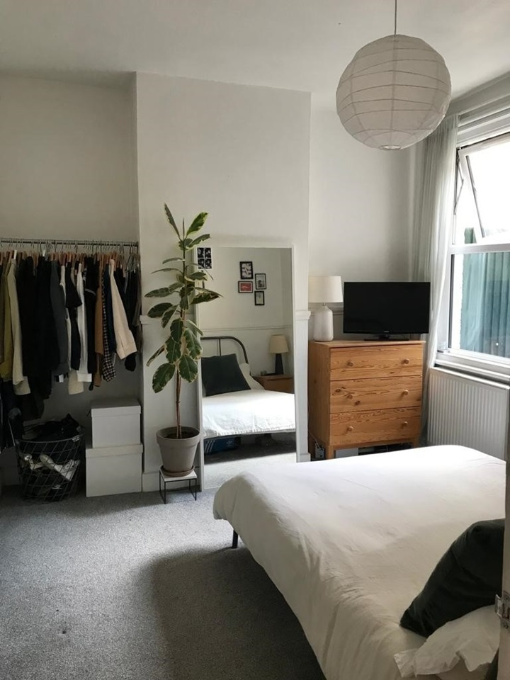 London - 2 Bed Flat, Lloyd Park, E17 - To Rent Now for £1,975.00 p/m