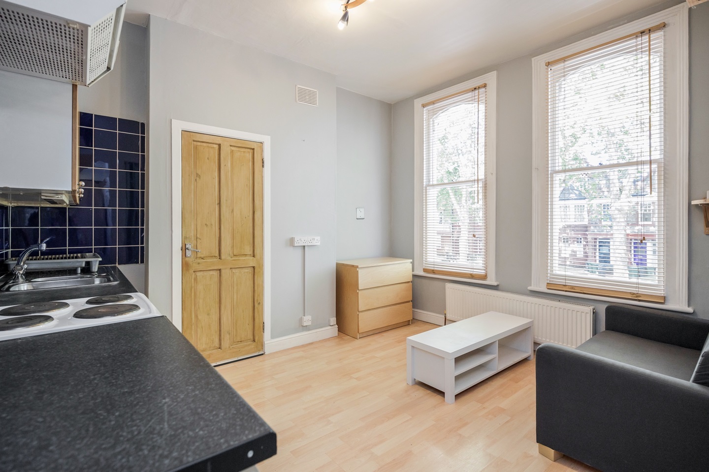London - Studio Flat, Mount Nod Road, SW16 - To Rent Now for £1,100.00 p/m