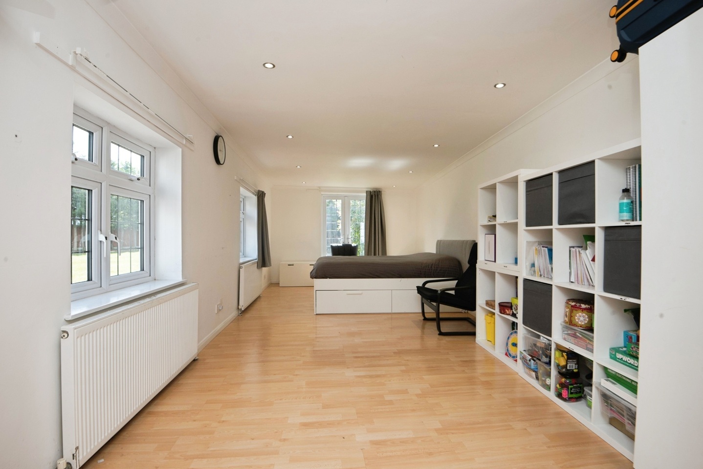 Harrow - 5 Bed Semi-Detached House, Worple Close, HA2 - To Rent Now for £3,350.00 p/m